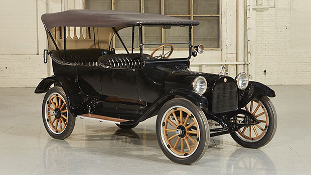 Dodge celebra 100 anos - Revista Carro