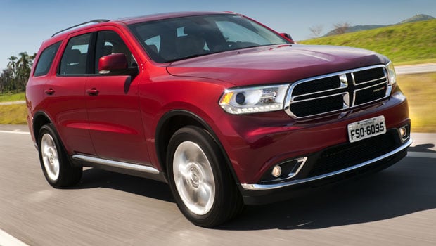 Durango fica mais dinâmico e permite até videogame - Revista Carro