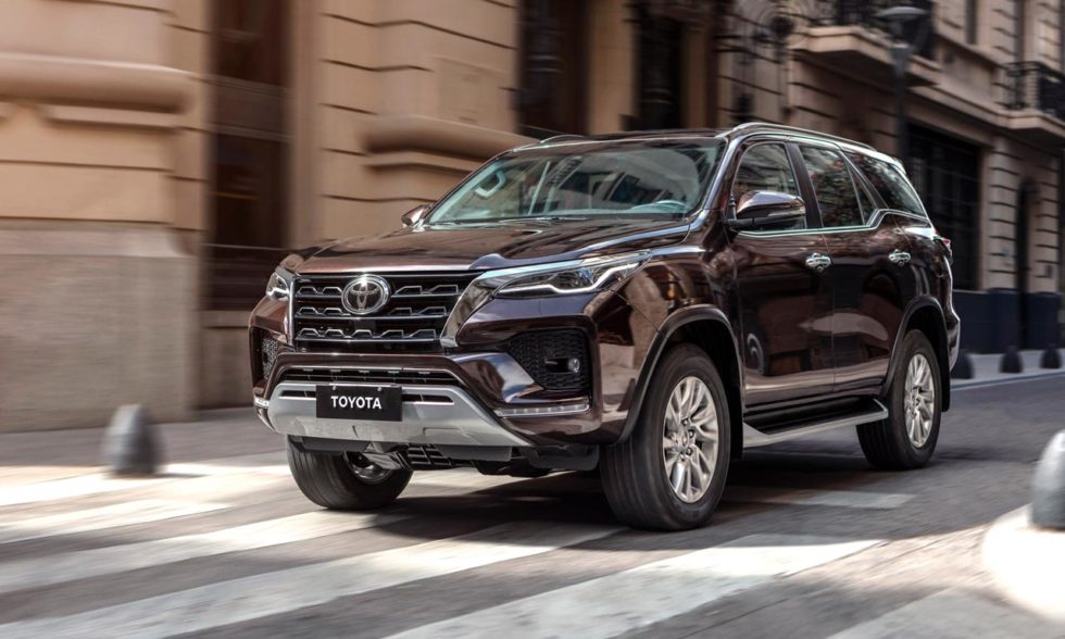 Toyota SW4 2021 estreia novo visual por R$ 202.390 - Revista Carro