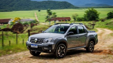 Renault Oroch ganha nova versão Iconic: veja o que muda - Revista Carro