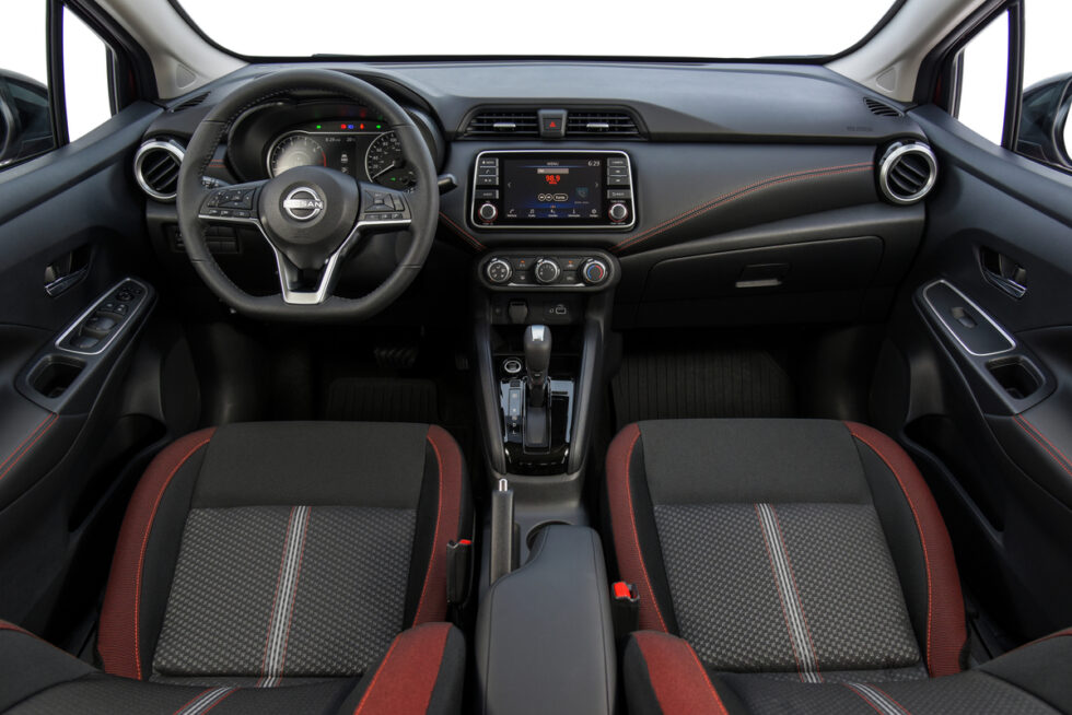 Nissan Versa 2025; veja versões, equipamentos e preços - Revista Carro