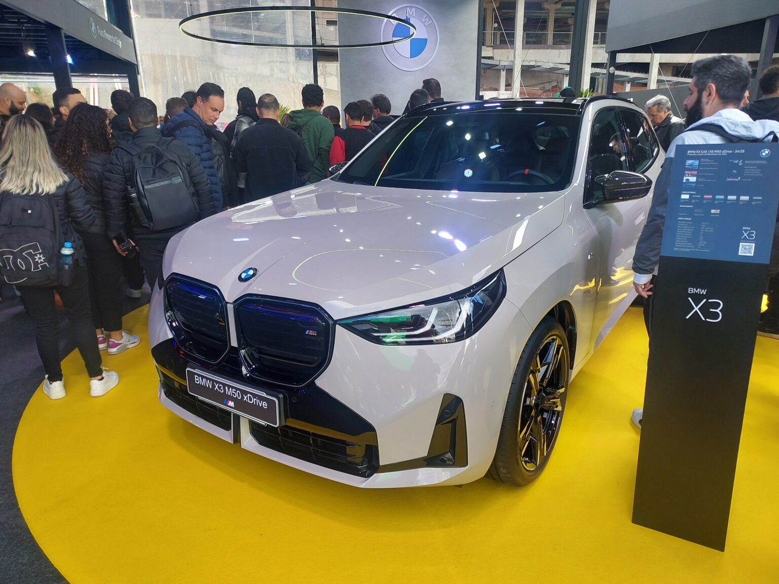 BMW comemora 30 anos de operação no Brasil no Festival Interlagos